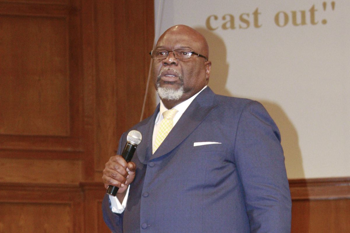 EXCLUSIVE: Tyrone Blackburn Fires Back At T.D. Jakes With Class Action ...